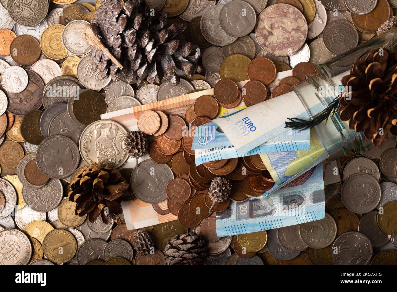 Modern coins hi-res stock photography and images - Alamy