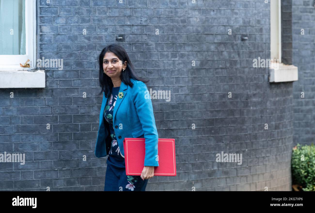 London, UK. 22nd Nov, 2022. Suella Braverman, Home Secretary, arrives ...