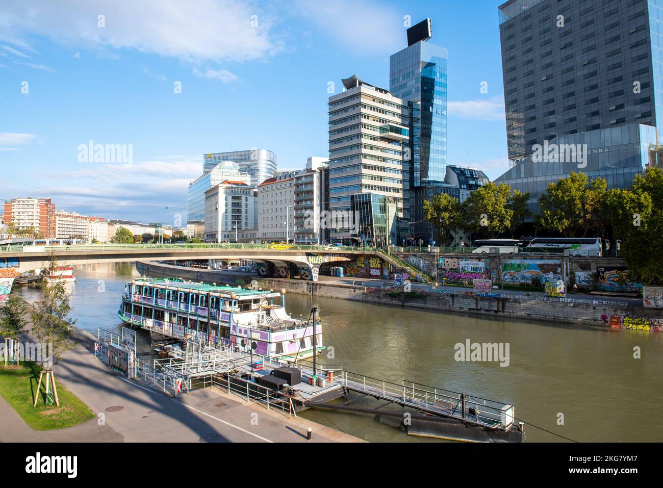 Danube canal cycle hi-res stock photography and images - Alamy