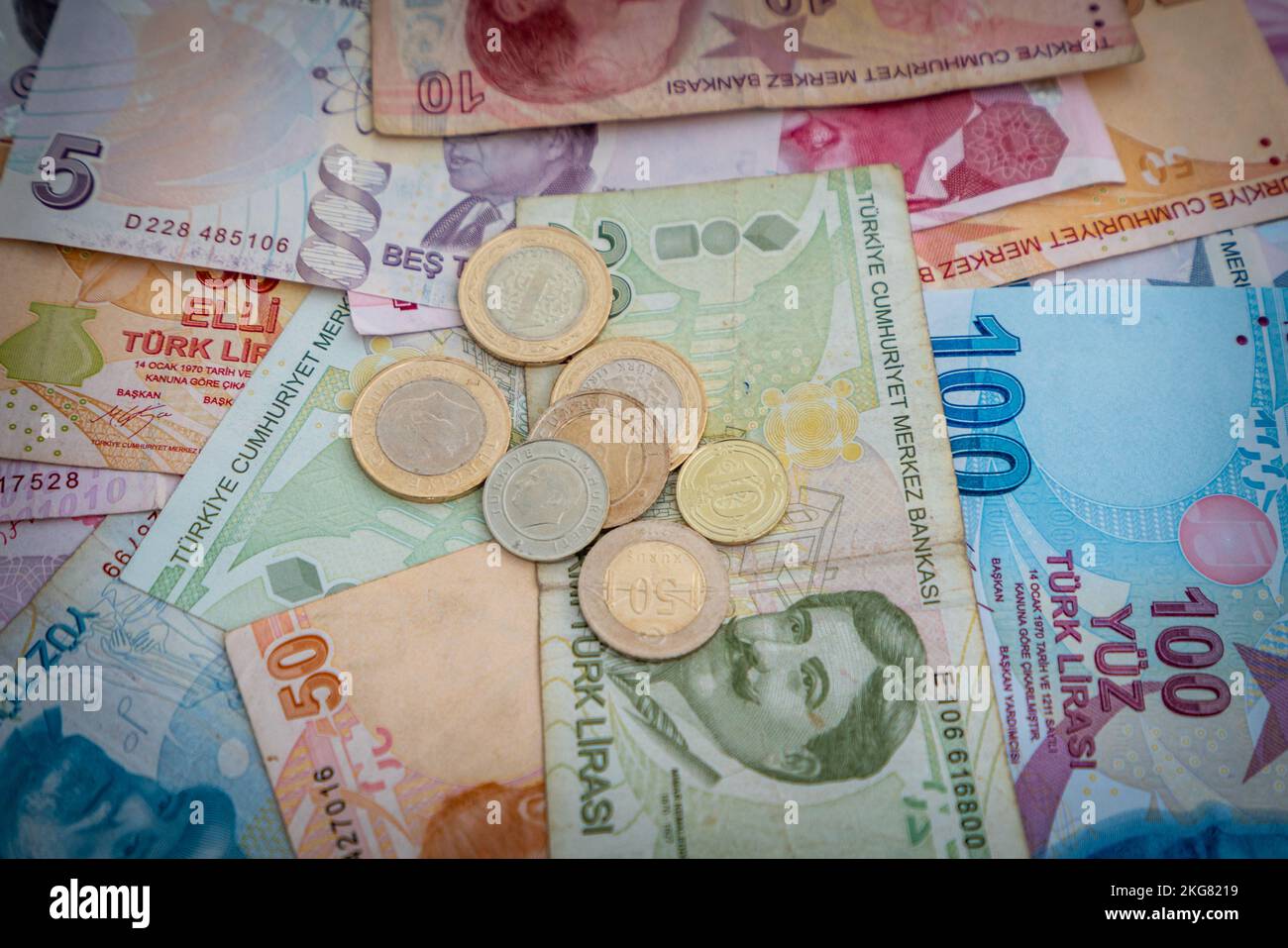 Various Turkish Lira Banknotes And Coins. Turkish Money Stock Photo - Alamy