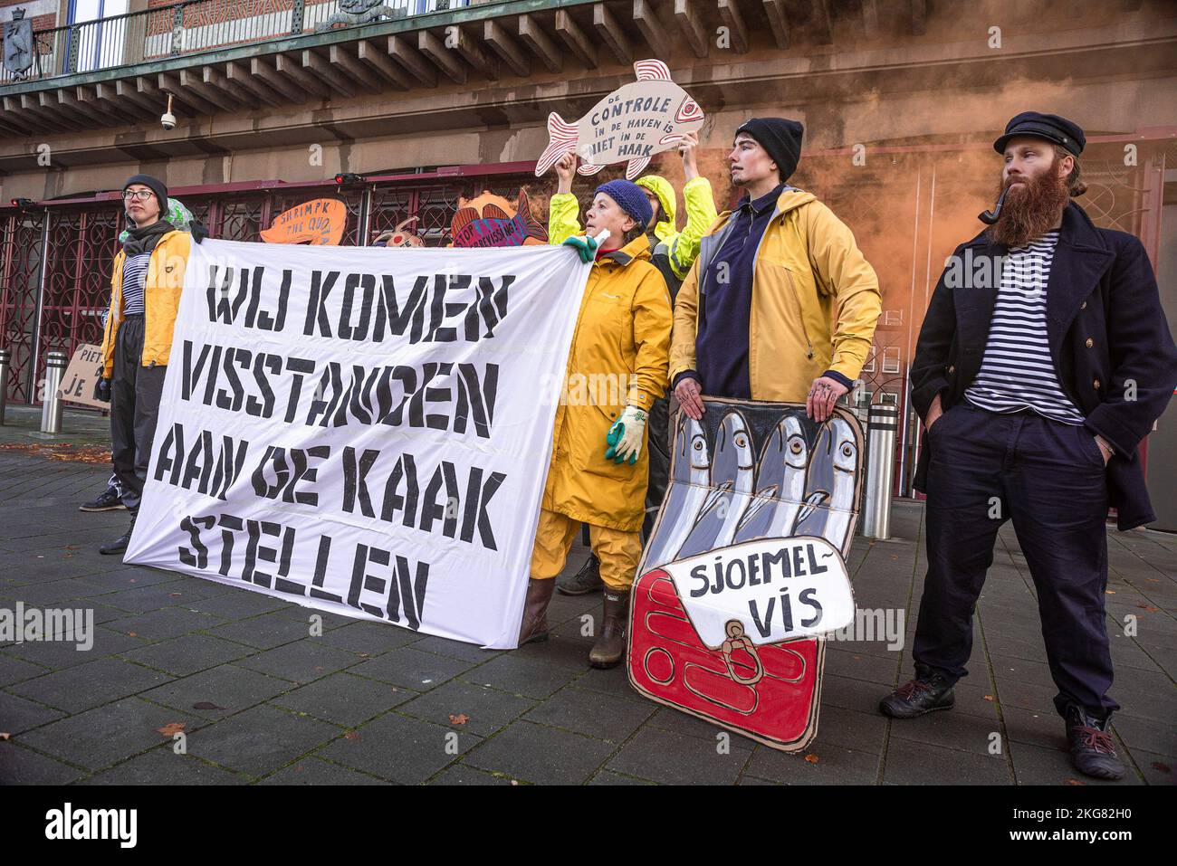 Fish quota protest banner hi-res stock photography and images - Alamy