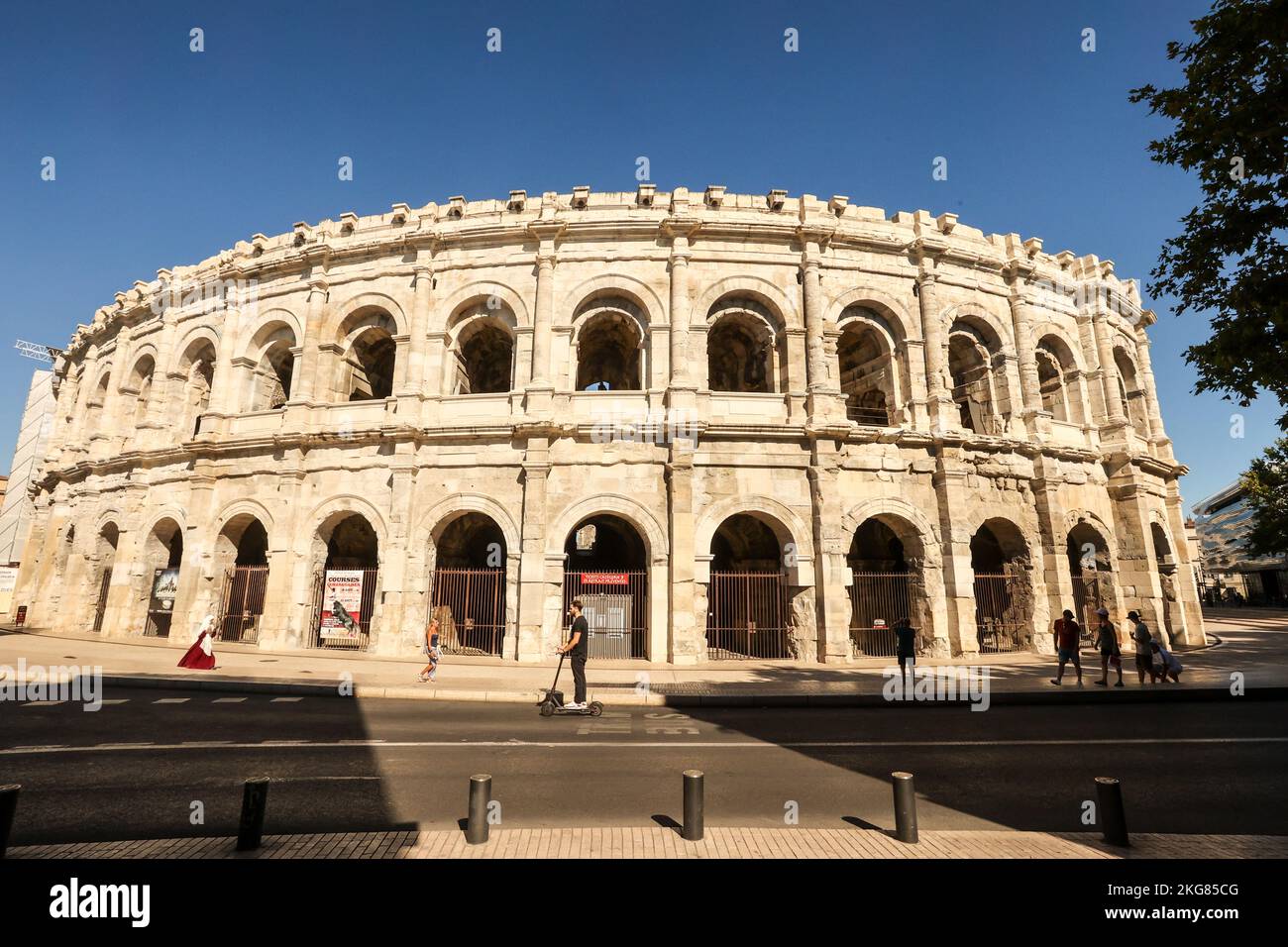 Les arenes de nimes hi-res stock photography and images - Alamy