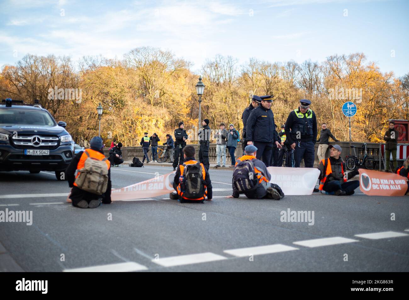 Munich, Germany. 21st Nov, 2022. On November 21, 2022, activists of the ...