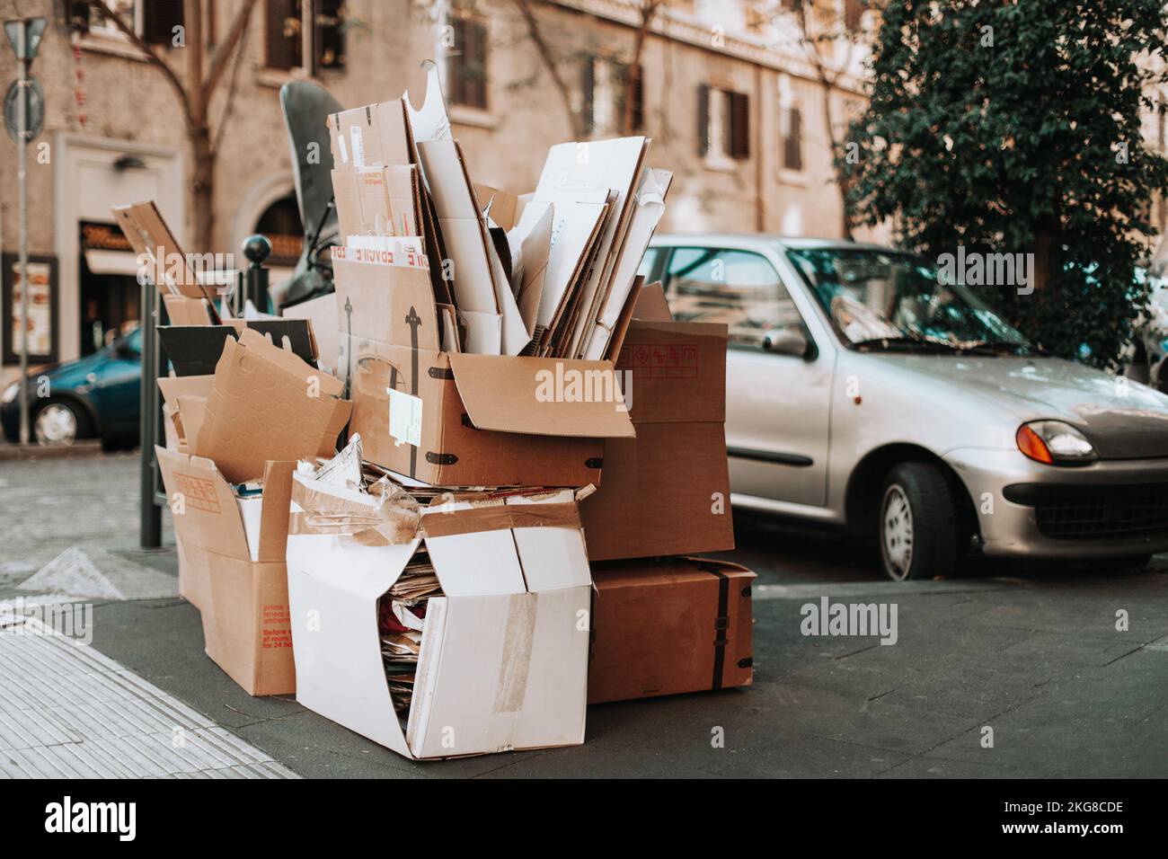 Cardboard boxes on street for recycling hi-res stock photography and ...