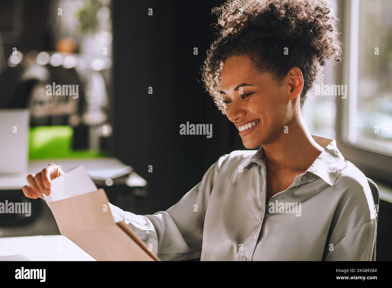 Workplace documentation hi-res stock photography and images - Alamy