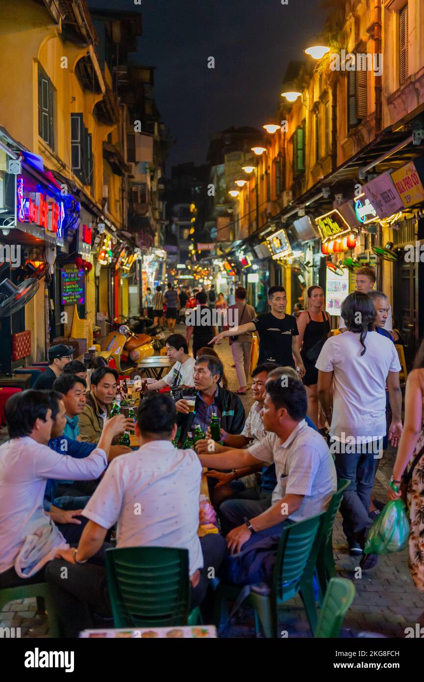 Ta Hien, Hanoi Pub Street packed with tourists at night, taken at ...