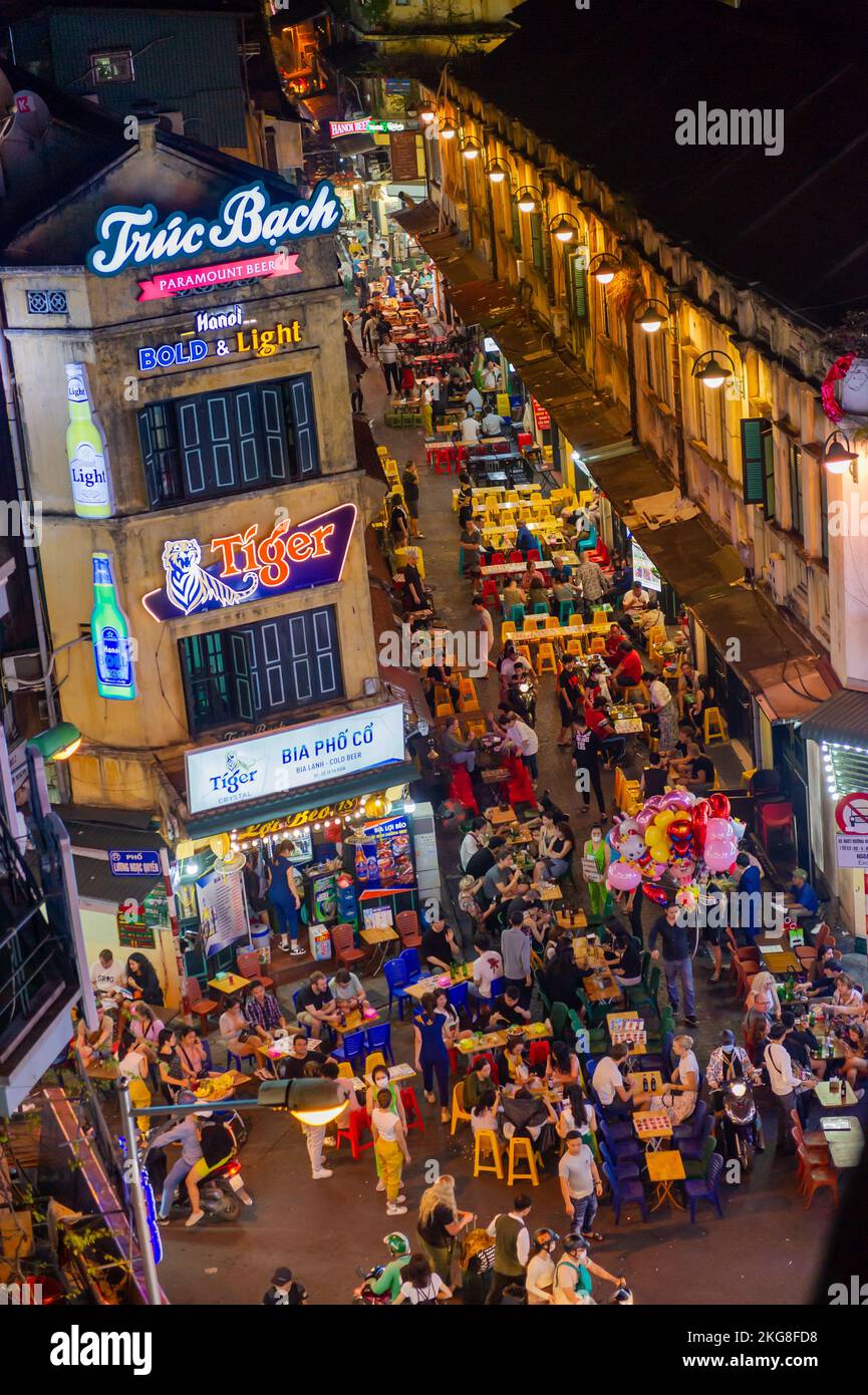 Ta Hien, Hanoi Pub Street packed with tourists at night, taken from ...