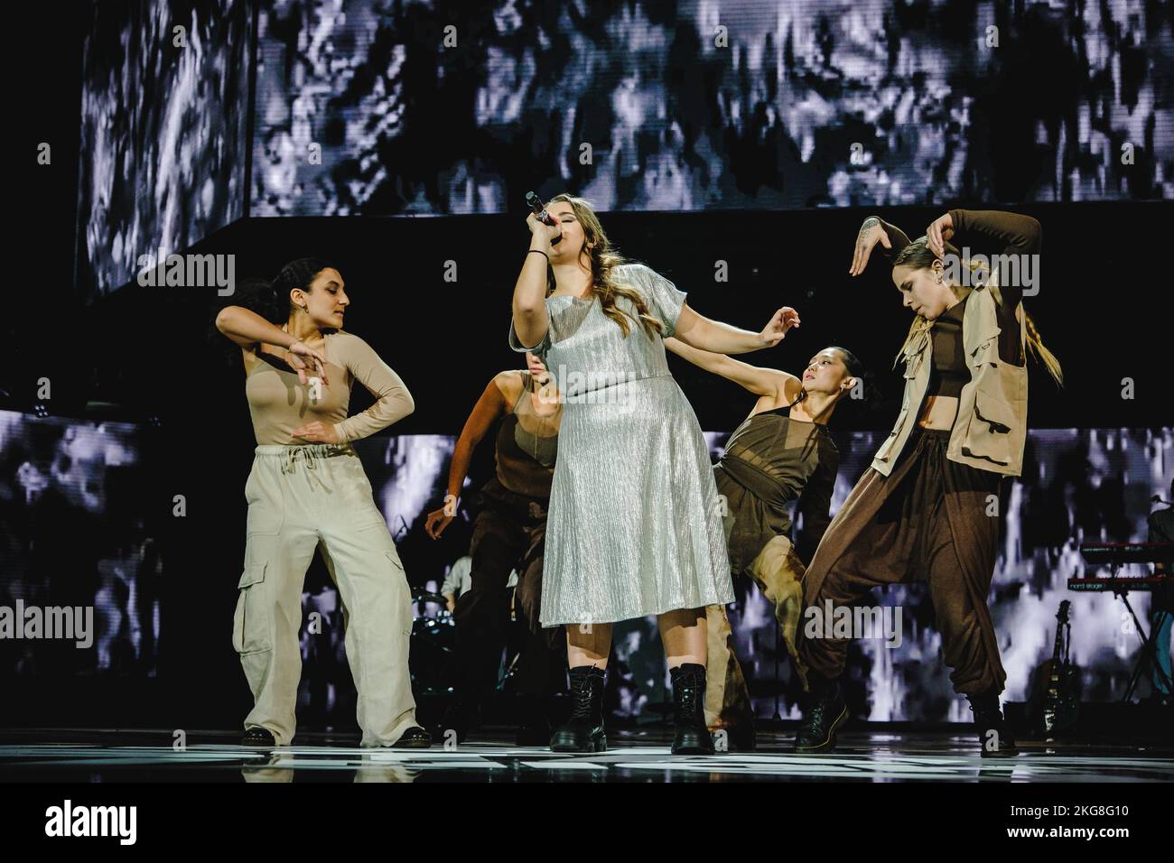 Zurich, Switzerland. 18th, November 2022. The Swiss singer, songwriter ...