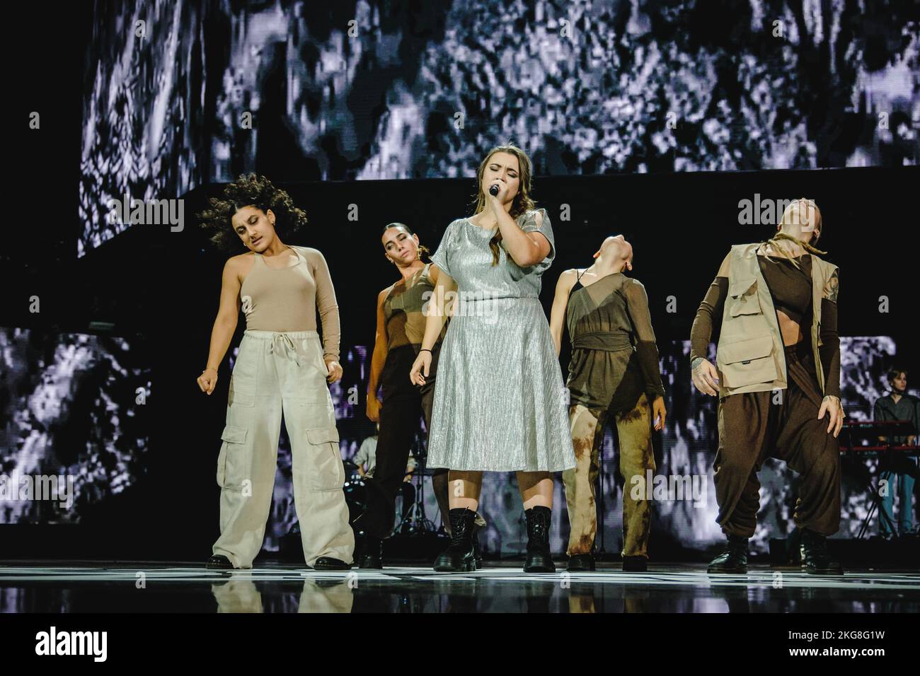 Zurich, Switzerland. 18th, November 2022. The Swiss singer, songwriter ...