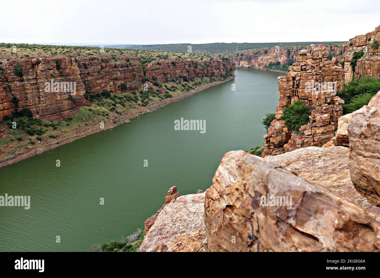 River Between Rocks Stock Photo - Alamy