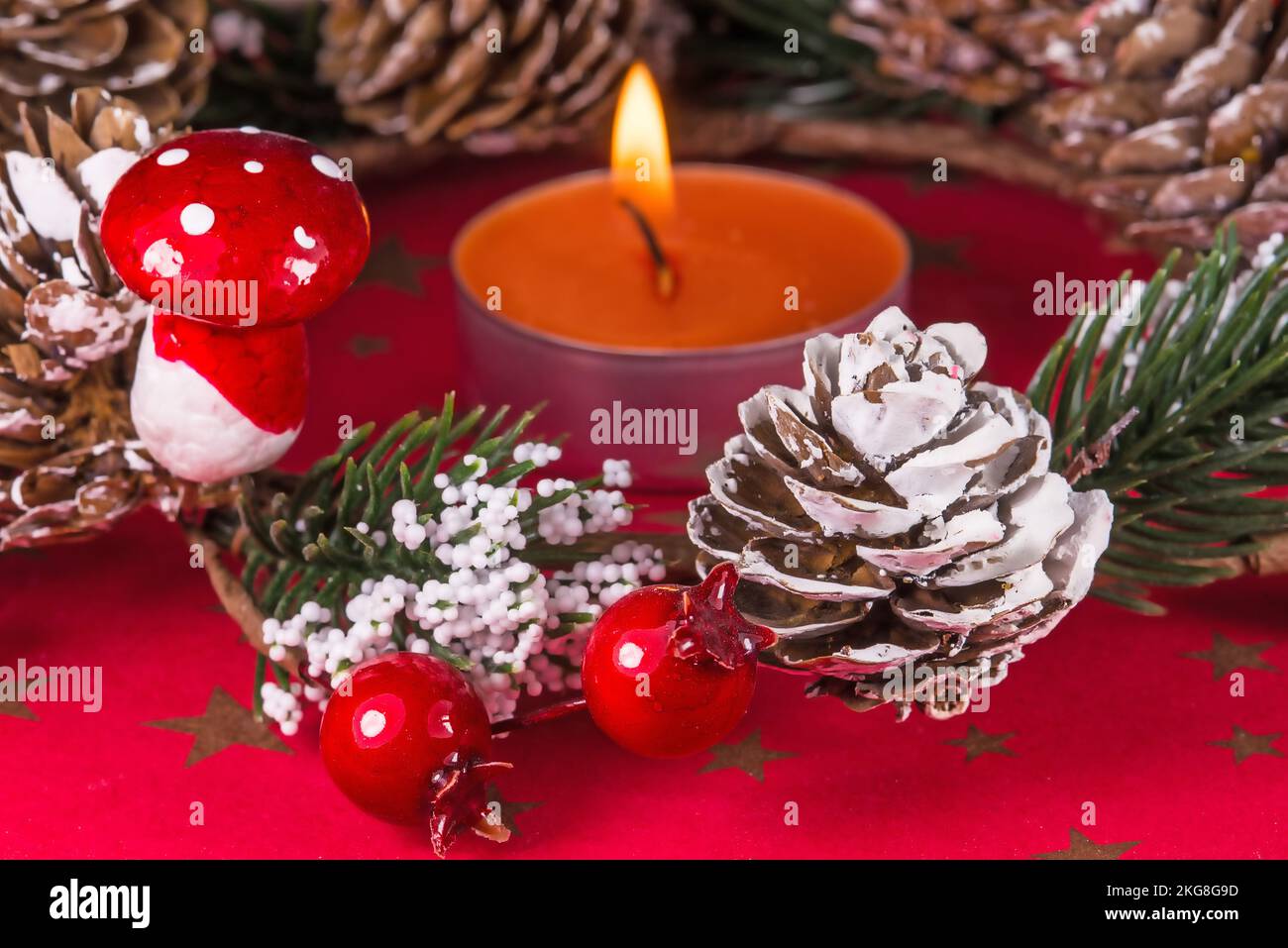 advent wreath with burning candle Stock Photo - Alamy