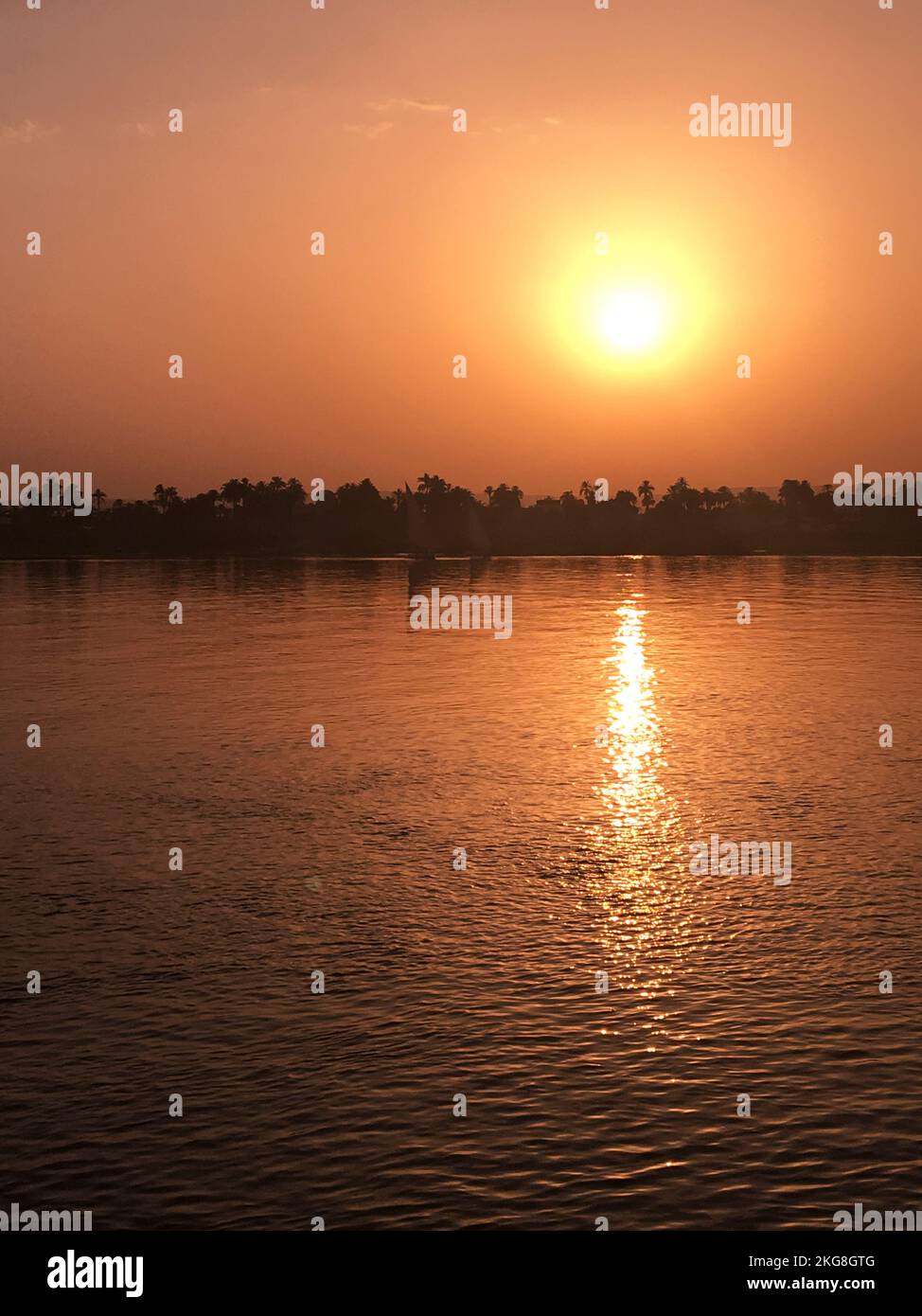 Egypt river nile sunset setting hi-res stock photography and images - Alamy