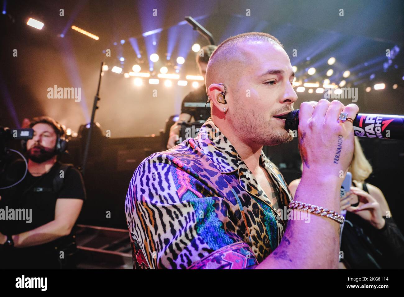 Loco escrito singer hi-res stock photography and images - Alamy