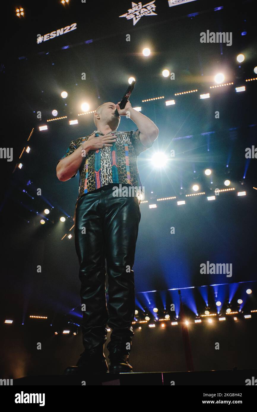 Loco escrito singer hi-res stock photography and images - Alamy