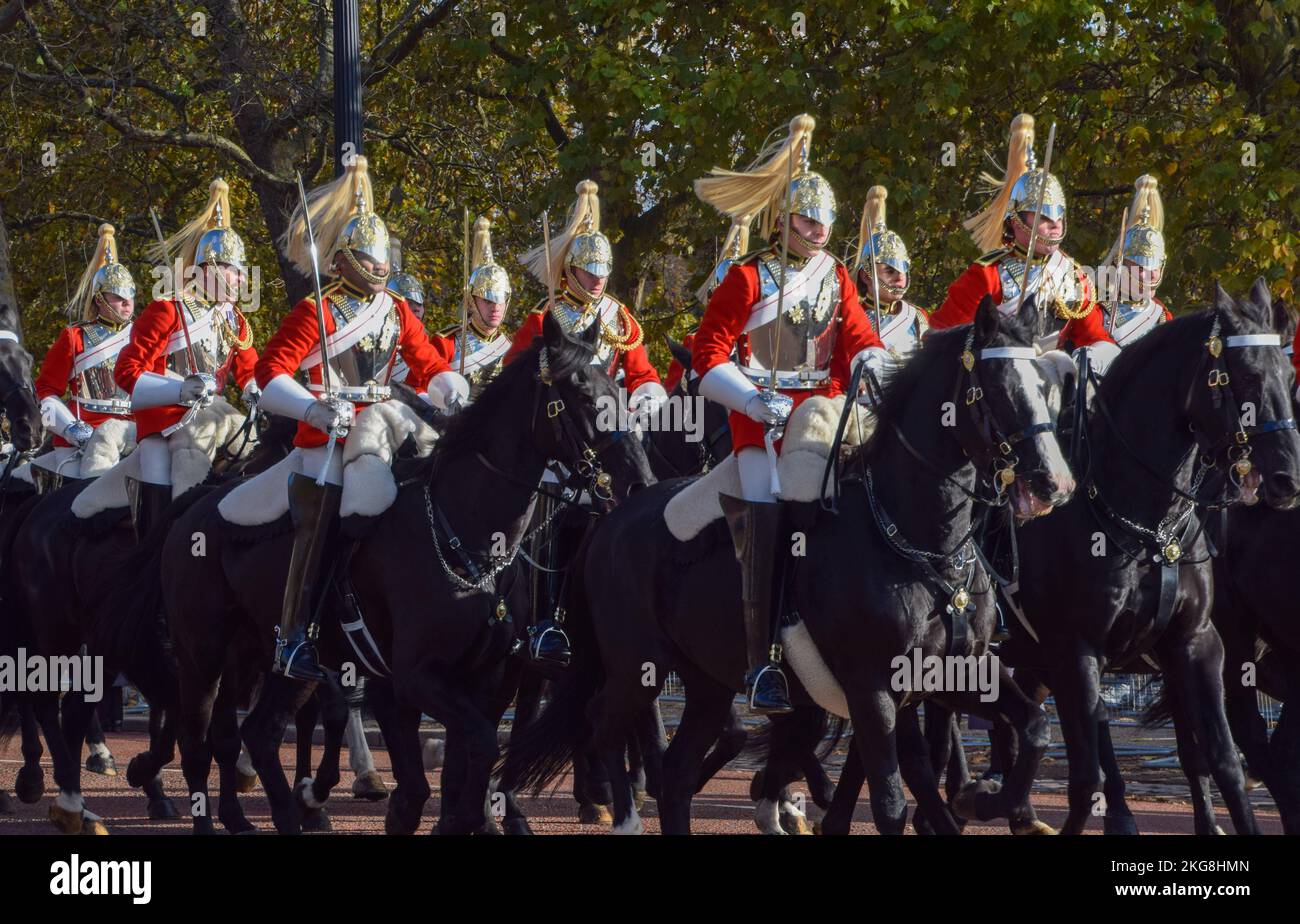 London, England, UK. 22nd Nov, 2022. The Household Cavalry Mounted ...