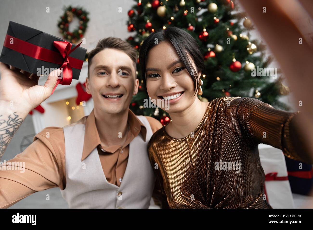 Asian christmas hi-res stock photography and images - Alamy