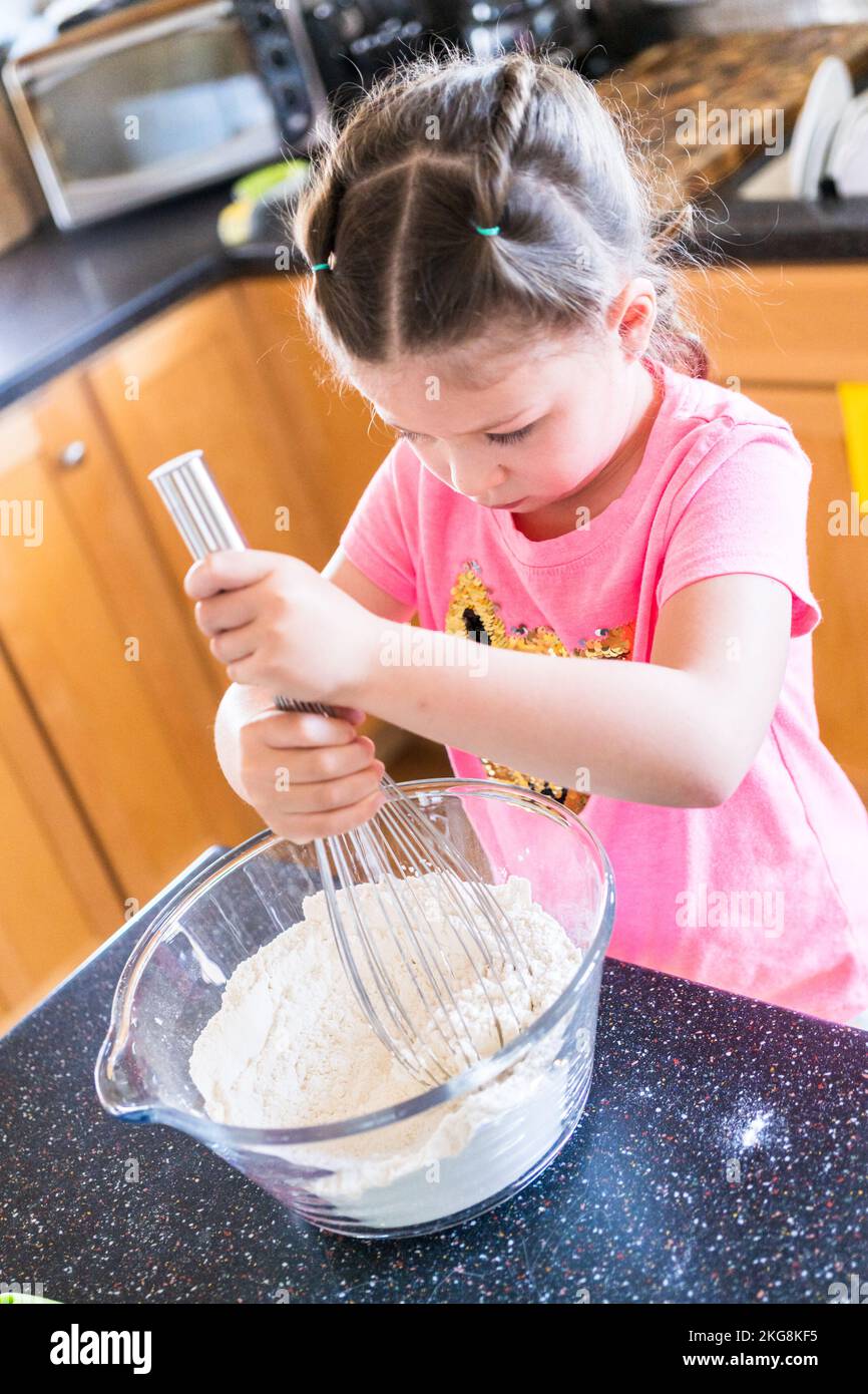 Children baking school hi-res stock photography and images - Alamy