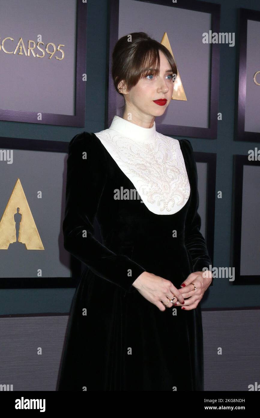 LOS ANGELES - NOV 19: Zoe Kazan at the 13th Governors Awards at ...