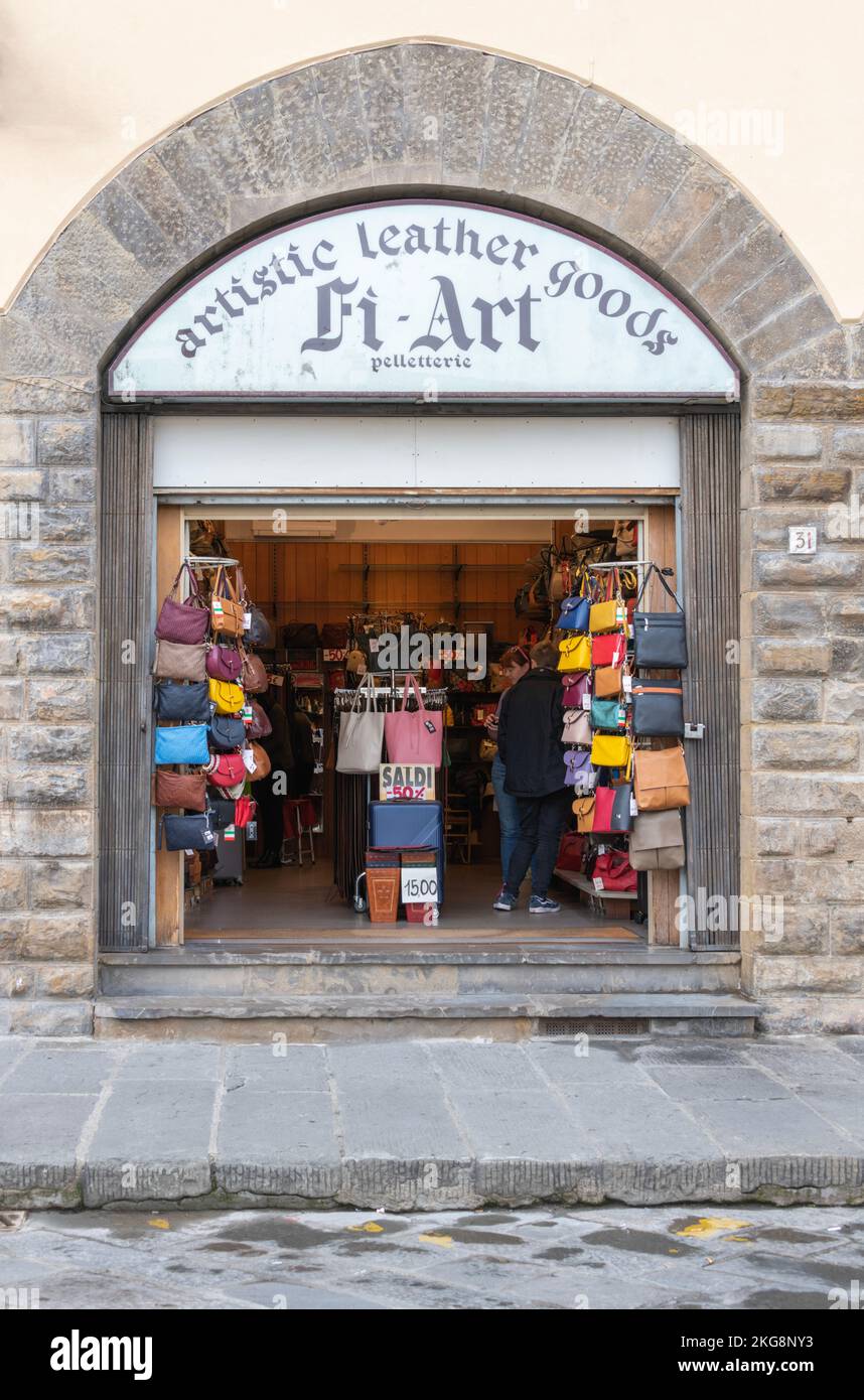 Colourful leather goods italy hi-res stock photography and images - Alamy
