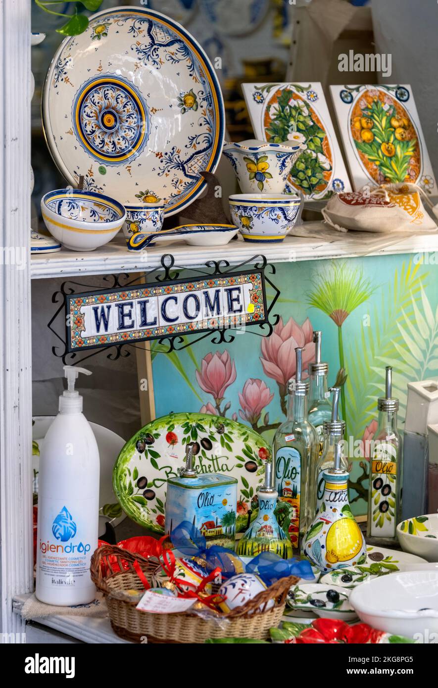 Ceramic goods hi-res stock photography and images - Alamy
