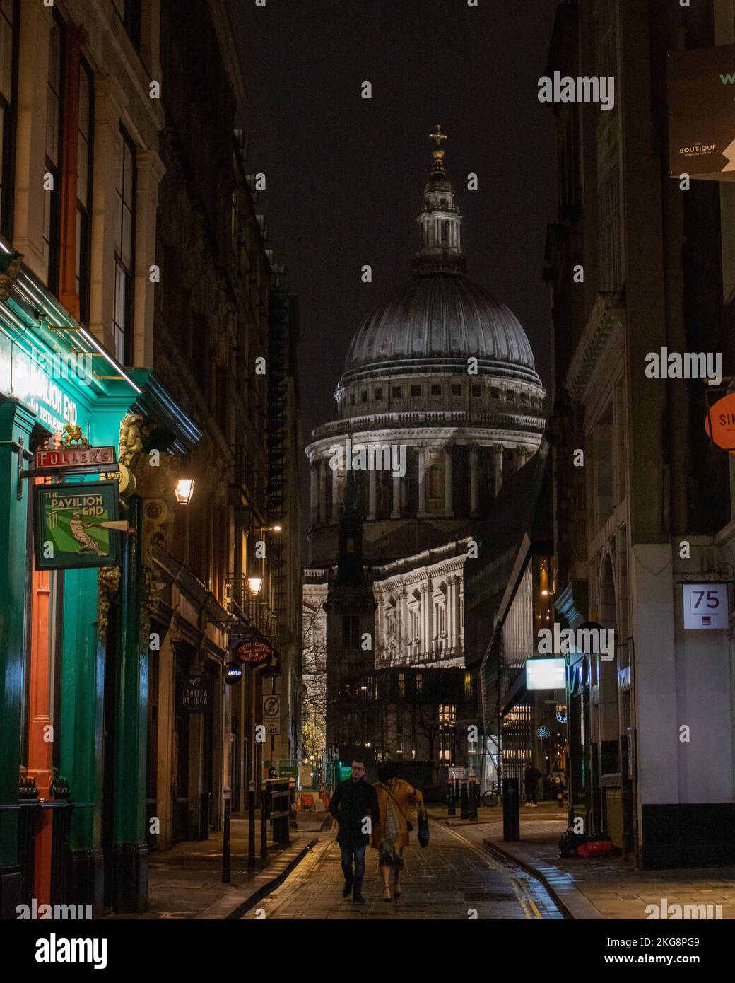 A view of St Paul's Cathedral, London, England at Night Stock Photo - Alamy
