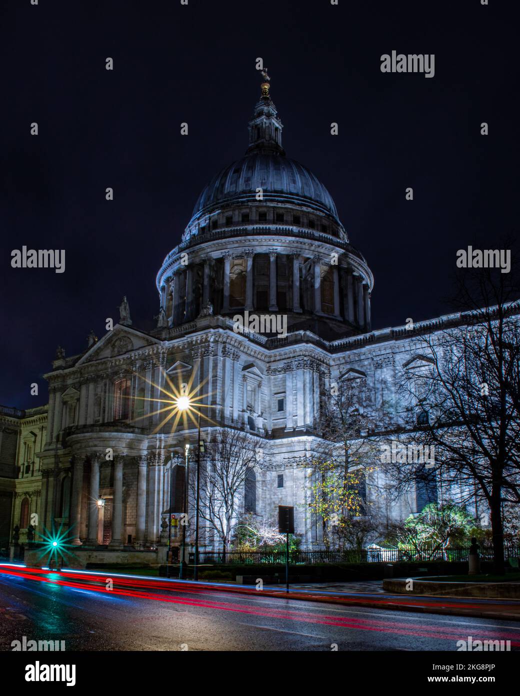 A view of St Paul's Cathedral, London, England at Night Stock Photo - Alamy
