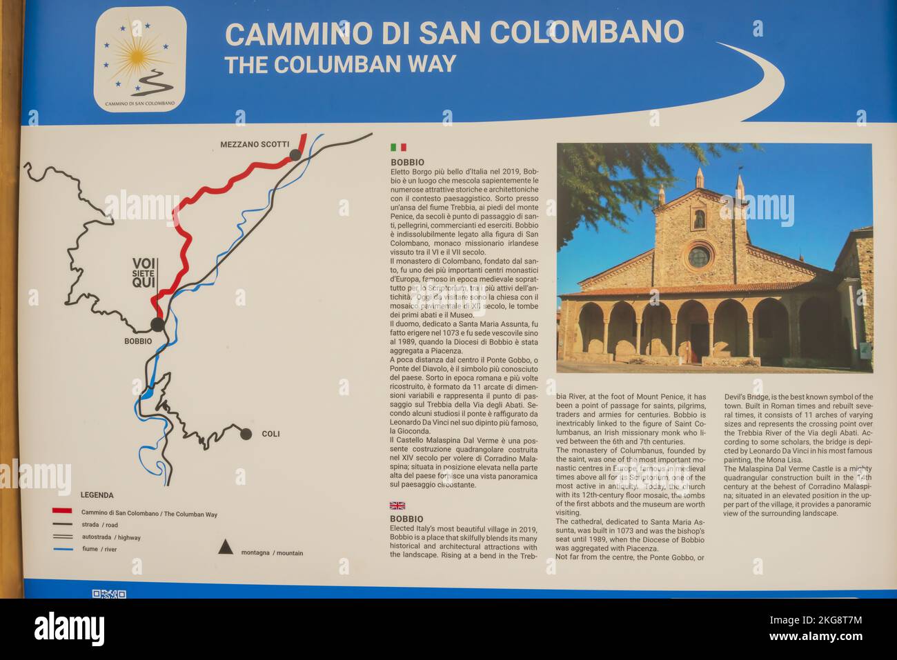 bobbio cartello del cammino di san colombano Stock Photo - Alamy