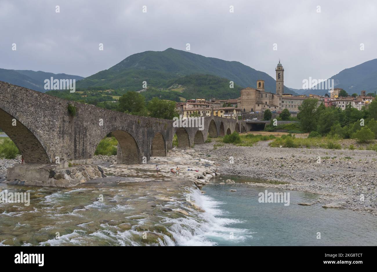 Fiume trebbia hi-res stock photography and images - Alamy