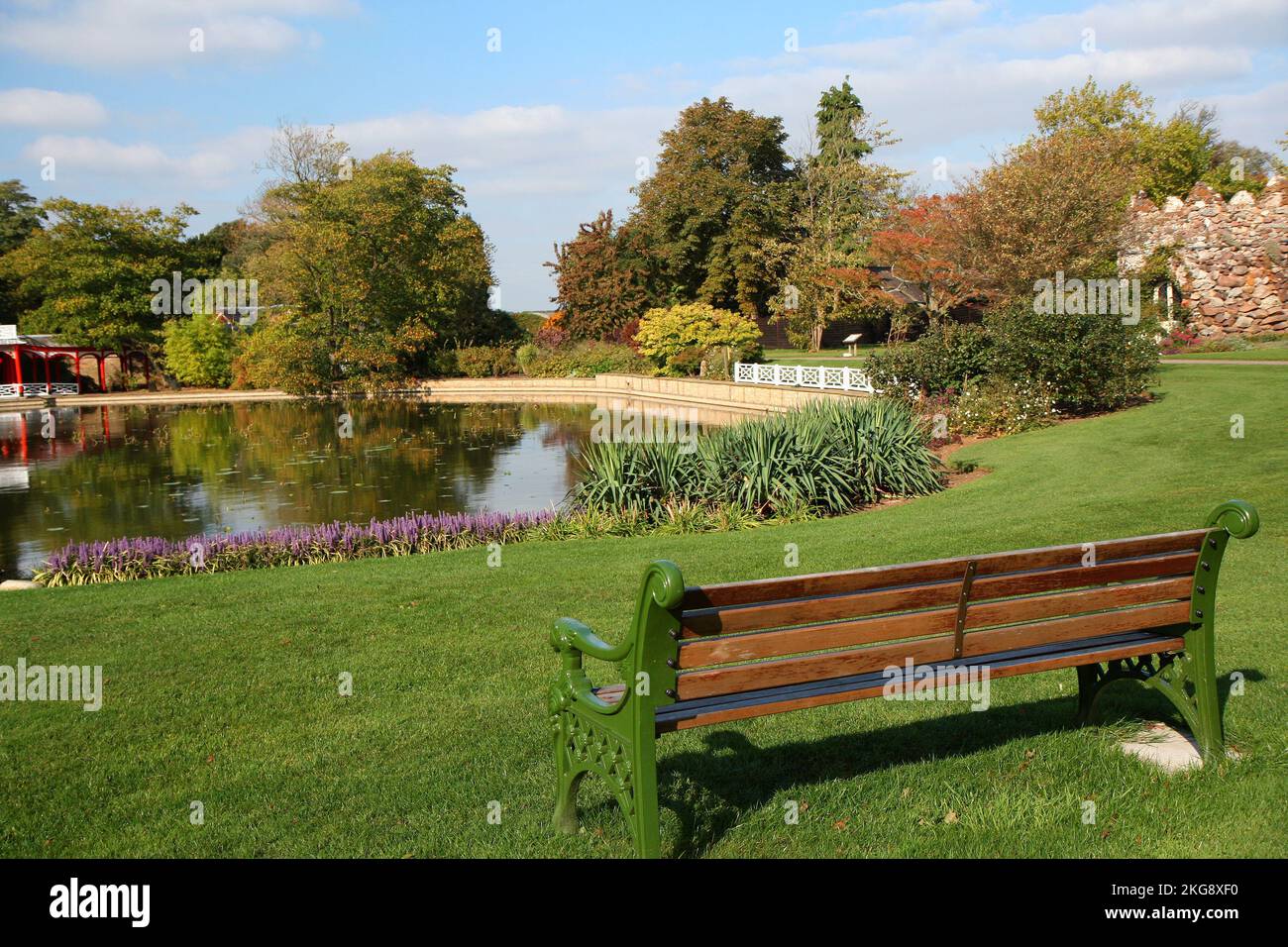Bench lake peaceful hi-res stock photography and images - Alamy