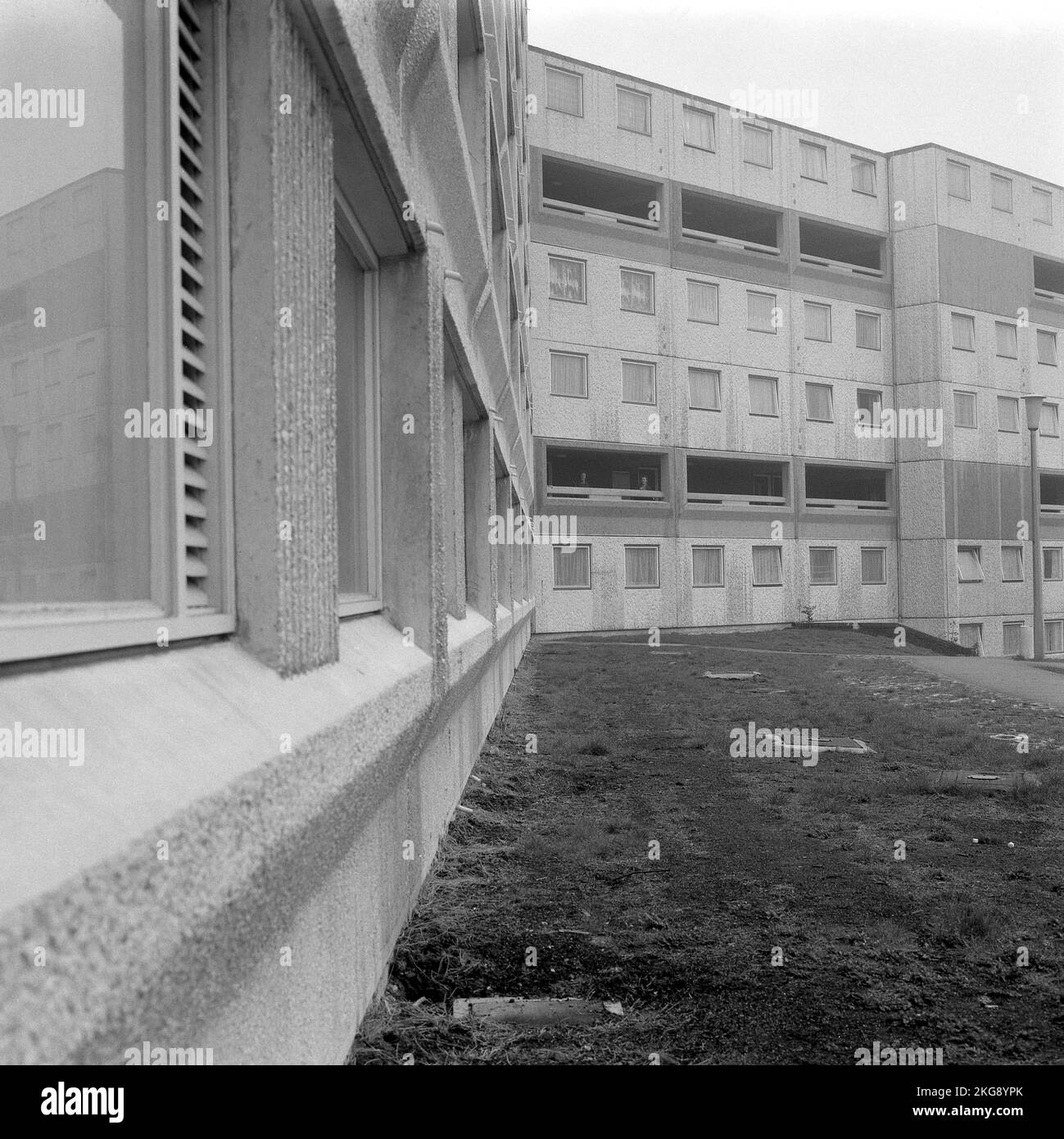 1950s social housing development hi-res stock photography and images ...