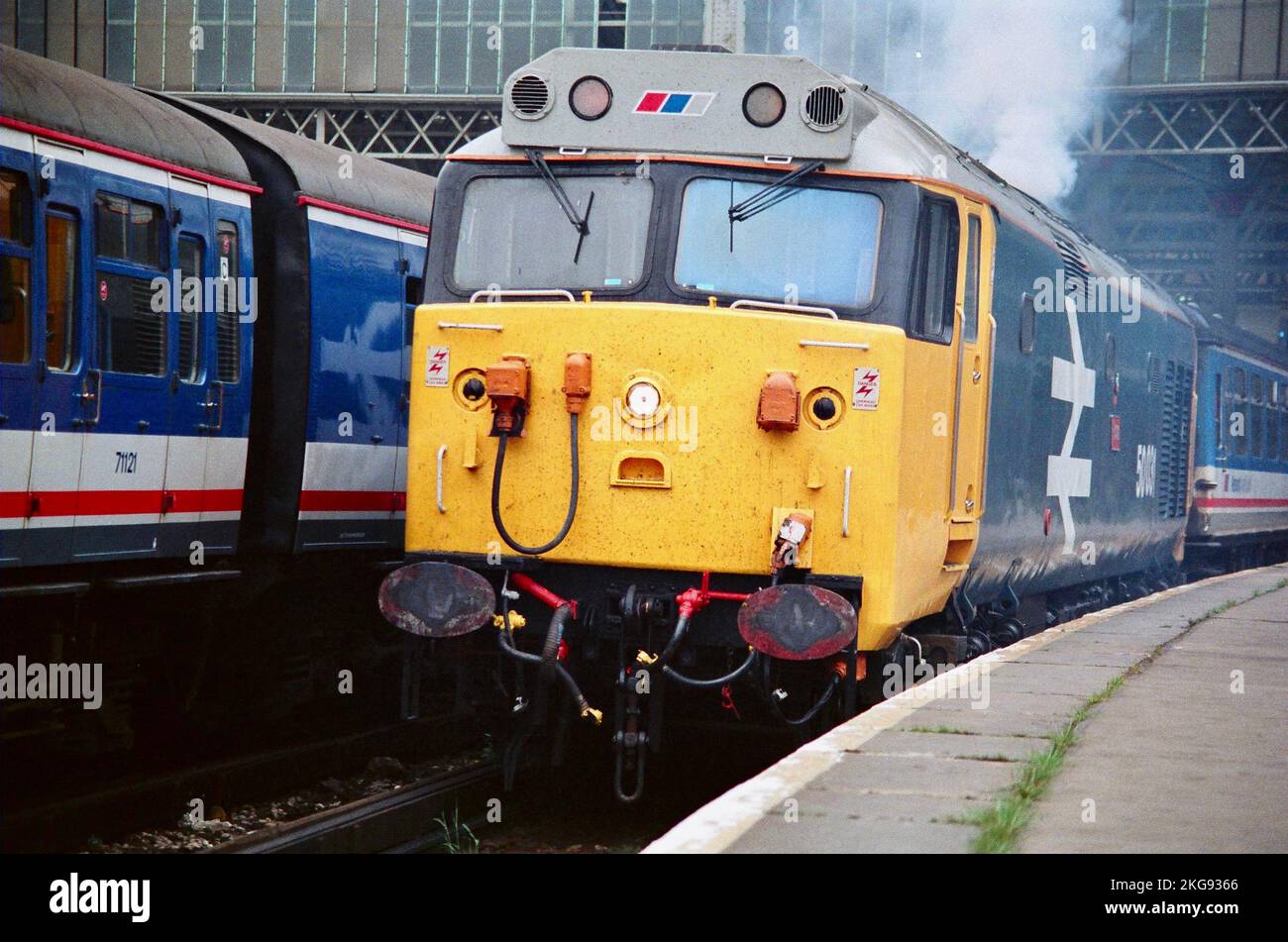 British railways 1990s hi-res stock photography and images - Alamy