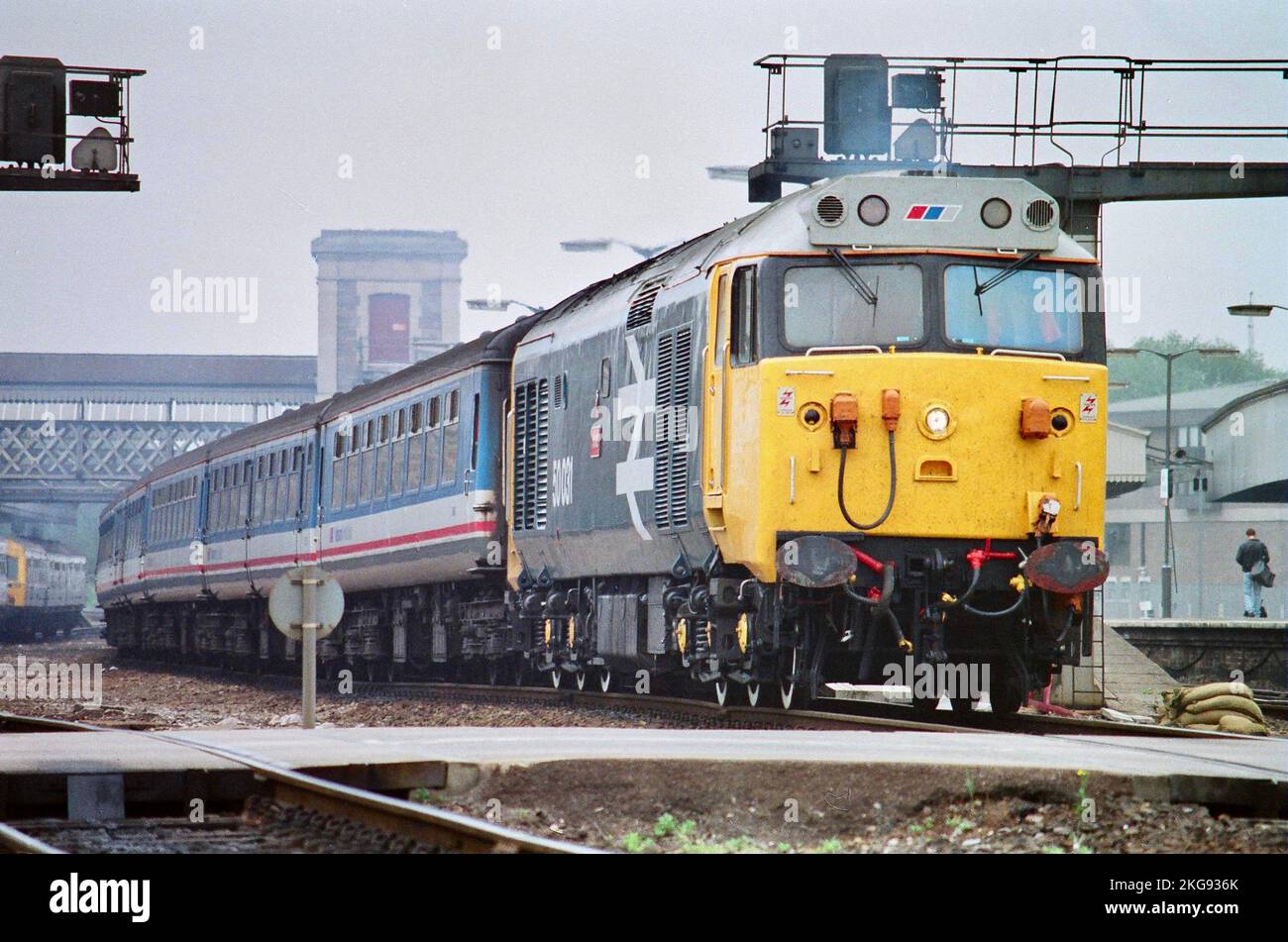 50031 'Hood' Class 50 seen pulling away at Exeter St. Davids with 5V09 ...