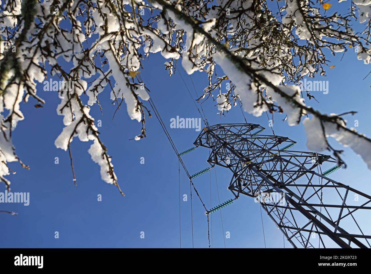 Seasonal weather, power lines, after Monday's heavy snowfall Stock ...