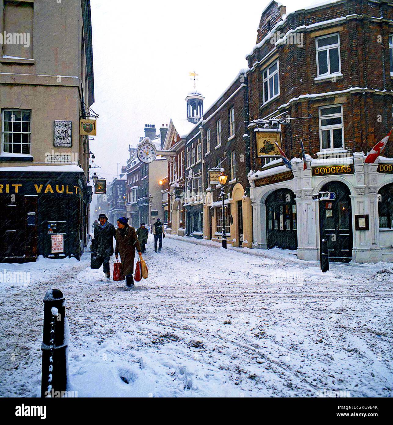 Rochester High Street after snow Stock Photo - Alamy