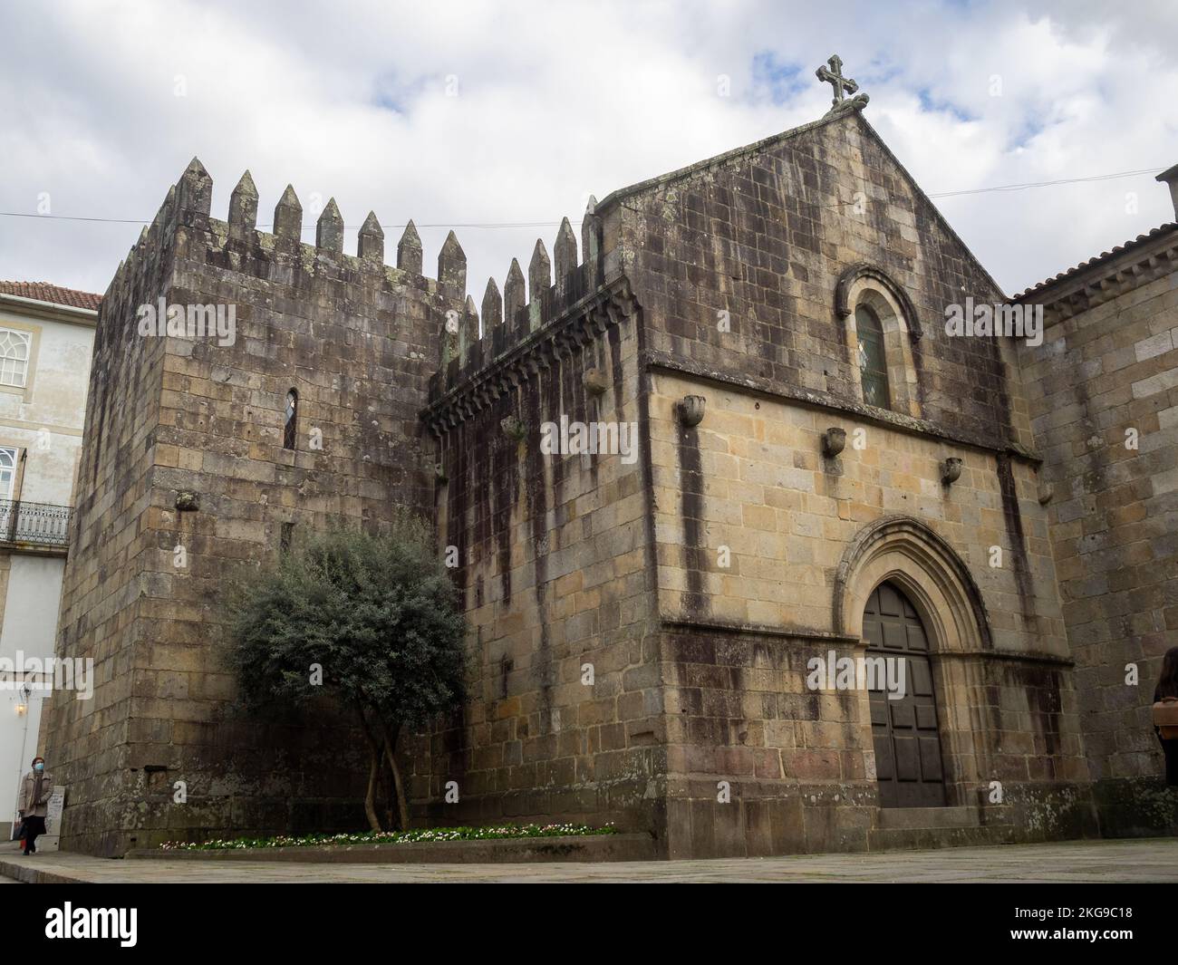 Romanesque style chapel hi-res stock photography and images - Alamy