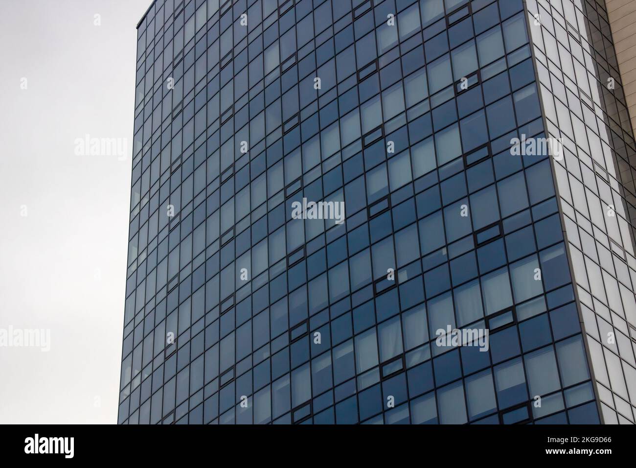 Tall grey hotel building hi-res stock photography and images - Alamy