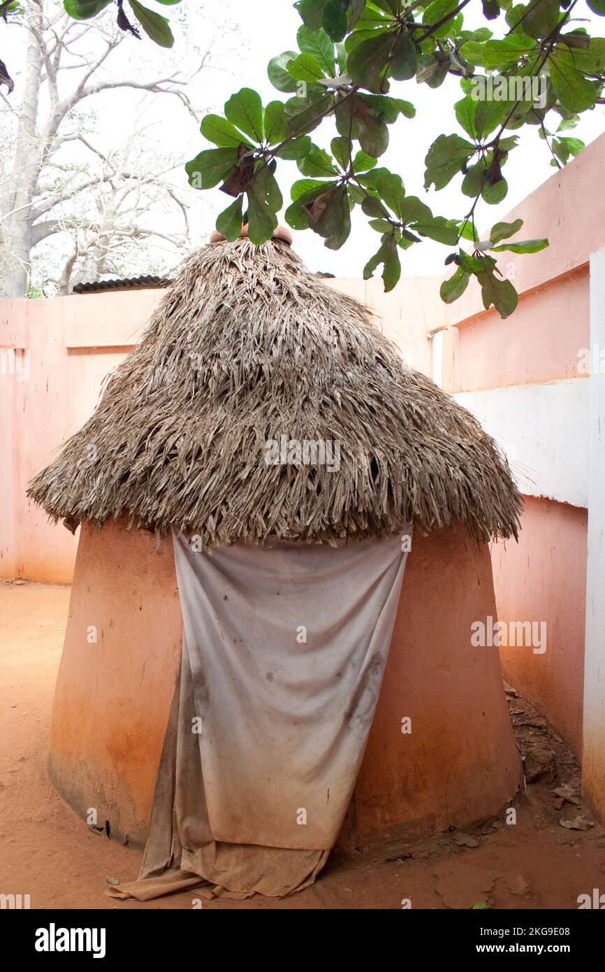 Purification hut, Temple of Pythons, Ouidah, Benin Stock Photo - Alamy