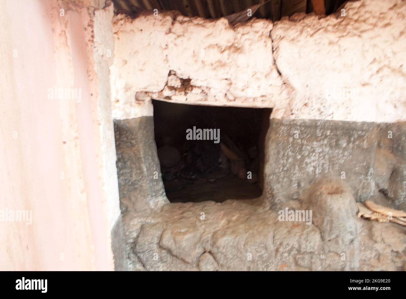 Window, where wishes are made, Temple of Pythons, Ouidah, Benin Stock ...