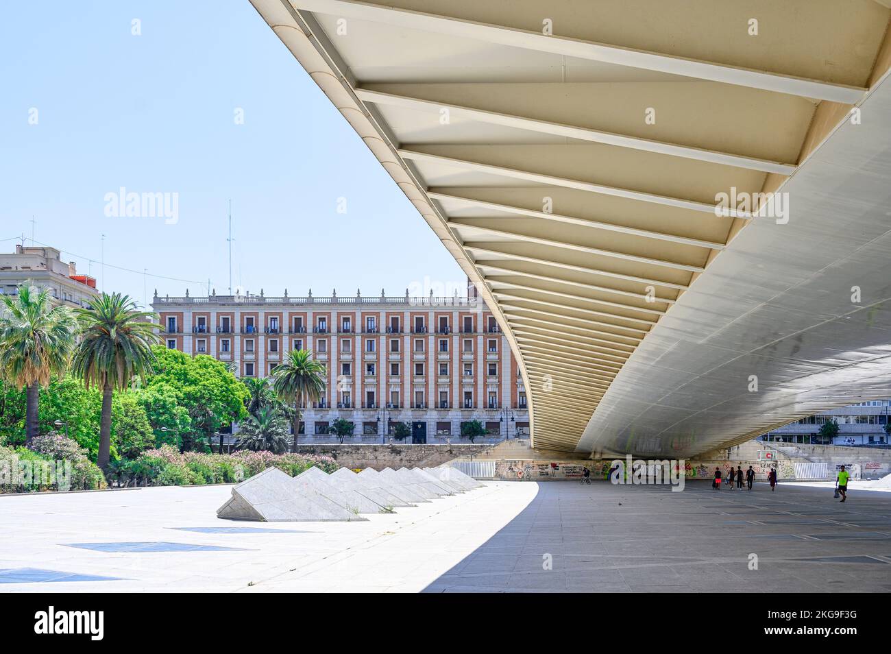Alameda bridge santiago calatrava valencia hi-res stock photography and ...
