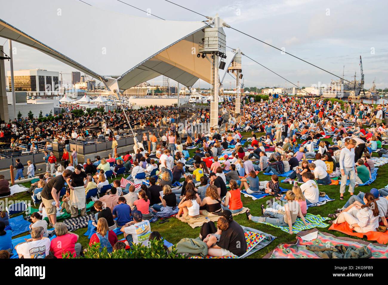 Virginia Portsmouth NTELOS Pavilion at Harbor Center centre,Norah Jones ...