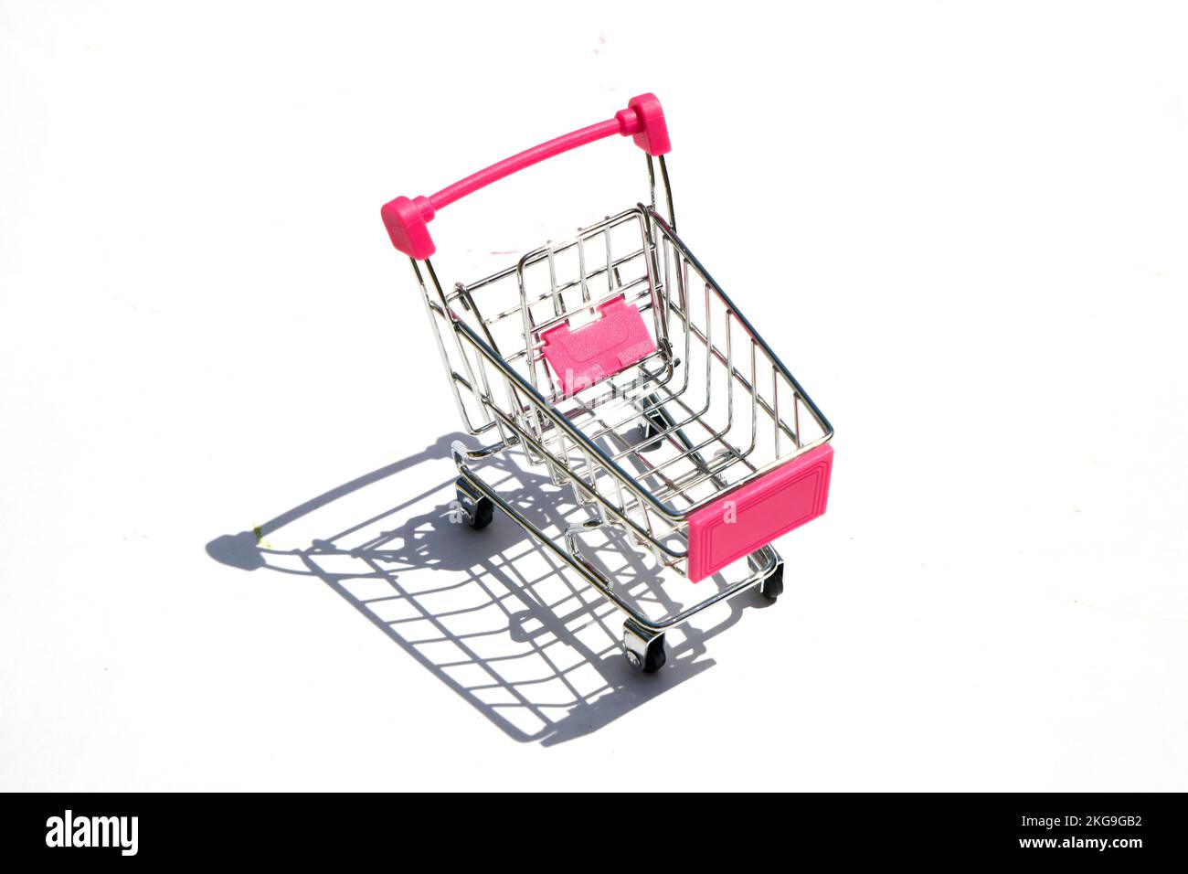 empty shopping cart isolated on white background Stock Photo - Alamy