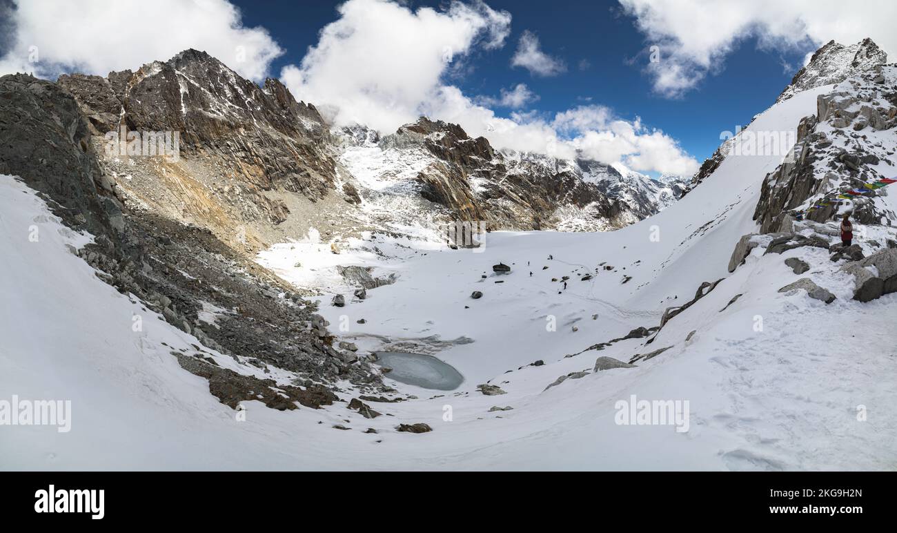 View of Himalayan mountains from Cho La Pass, 5,420 metres, Nepal Stock ...