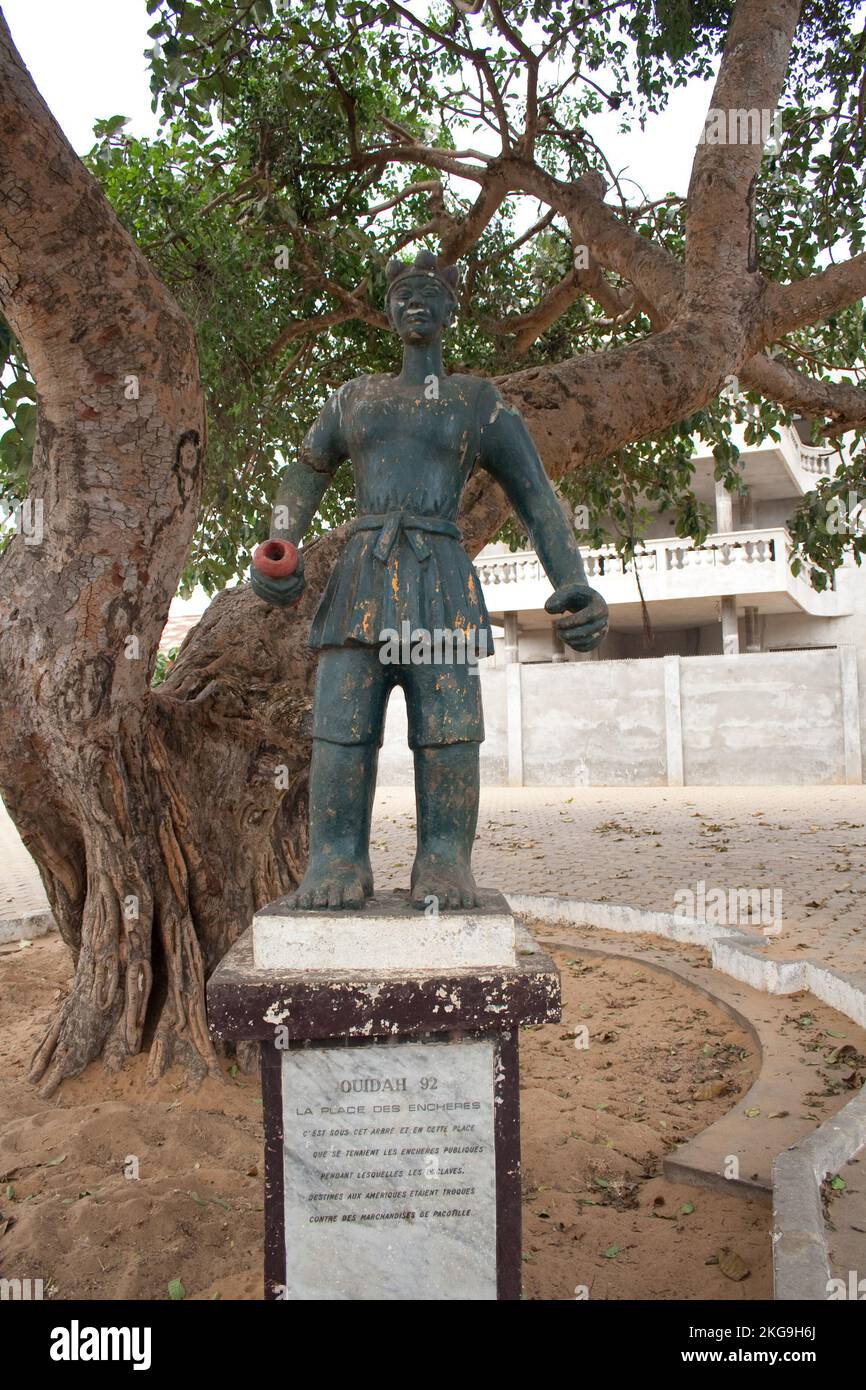 Statue at place chacha hi-res stock photography and images - Alamy