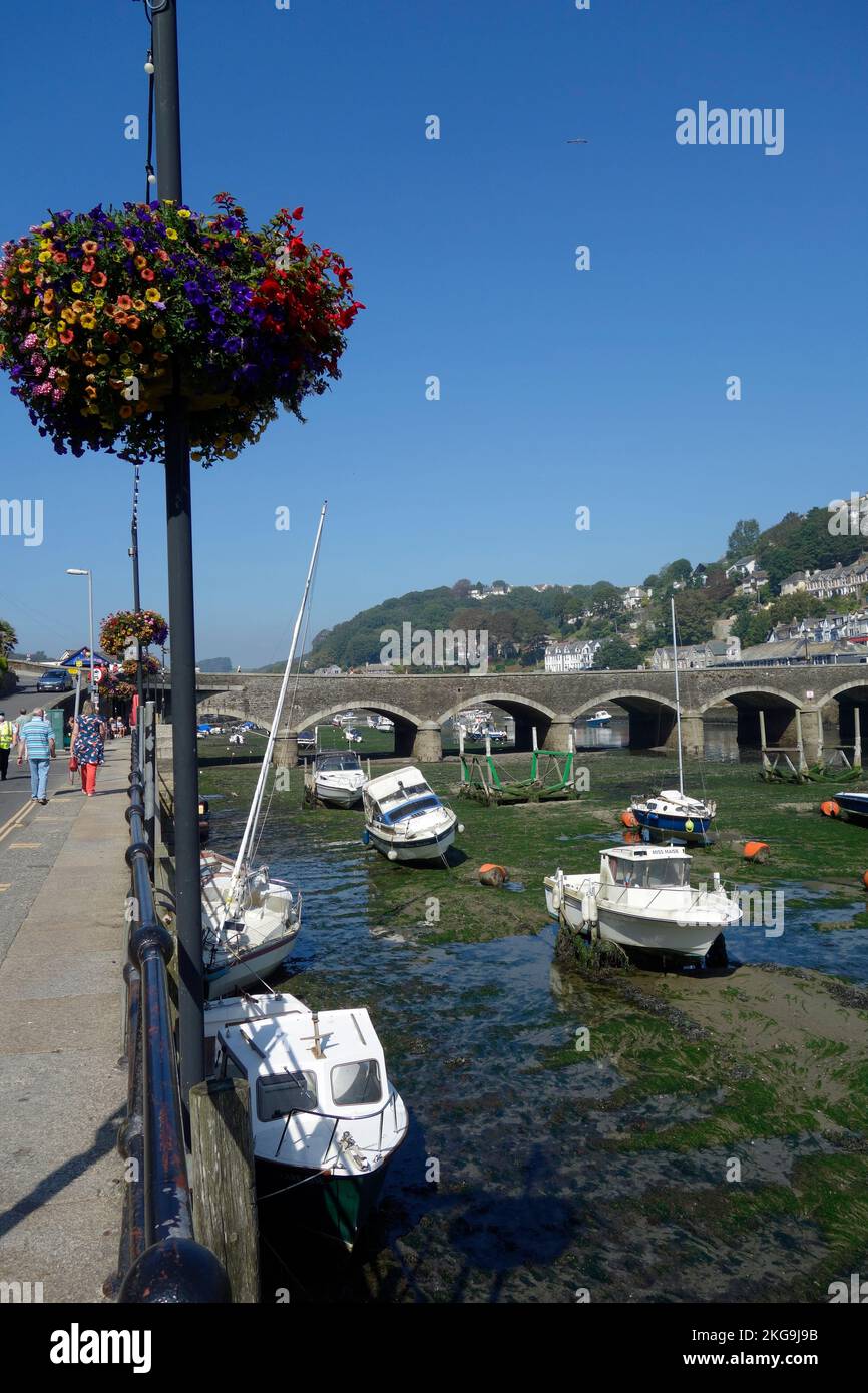 River Looe & Bridge, Looe, Cornwall, England, UK in September Stock ...