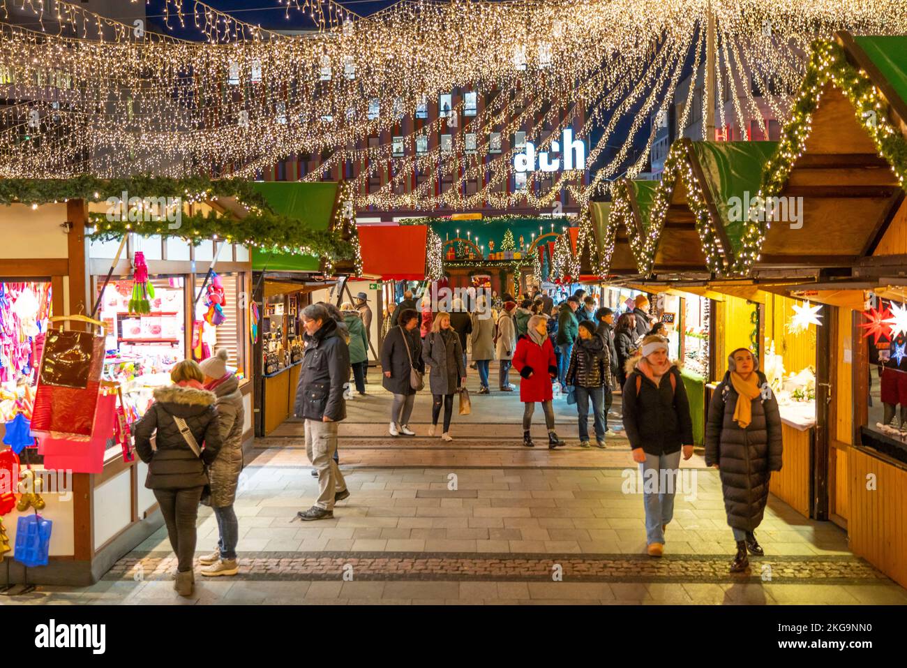 Pre-Christmas season, Christmas market at Kennedyplatz in the city ...