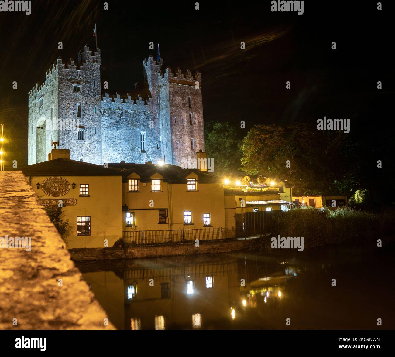The historical Bunratty Castle at night, County Clare, Ireland Stock ...