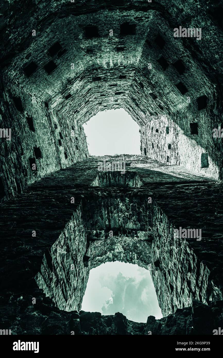 Old stone damn hi-res stock photography and images - Alamy