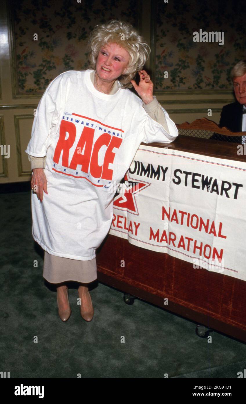 Phyllis Diller at the Jimmy Stewart National Relay Marathon Press ...