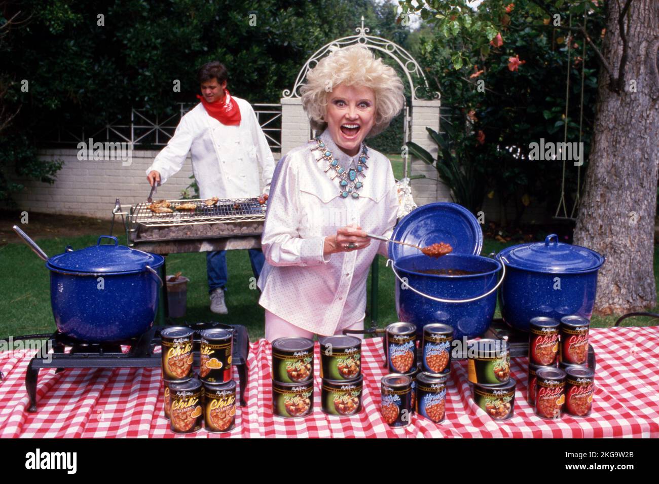 Phyllis Diller promoting her new line of food September 15, 1987 ...