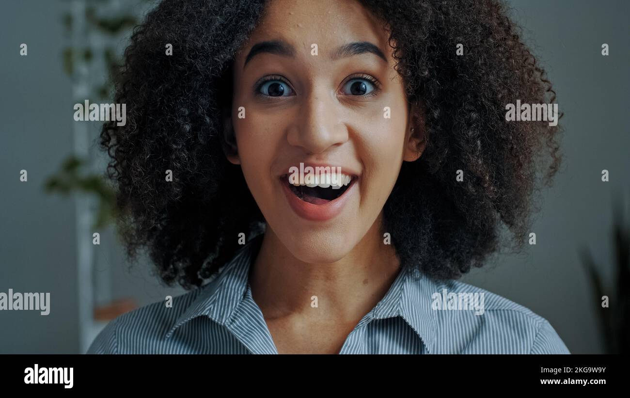 Portrait amazed happy emotional businesswoman african american woman ...